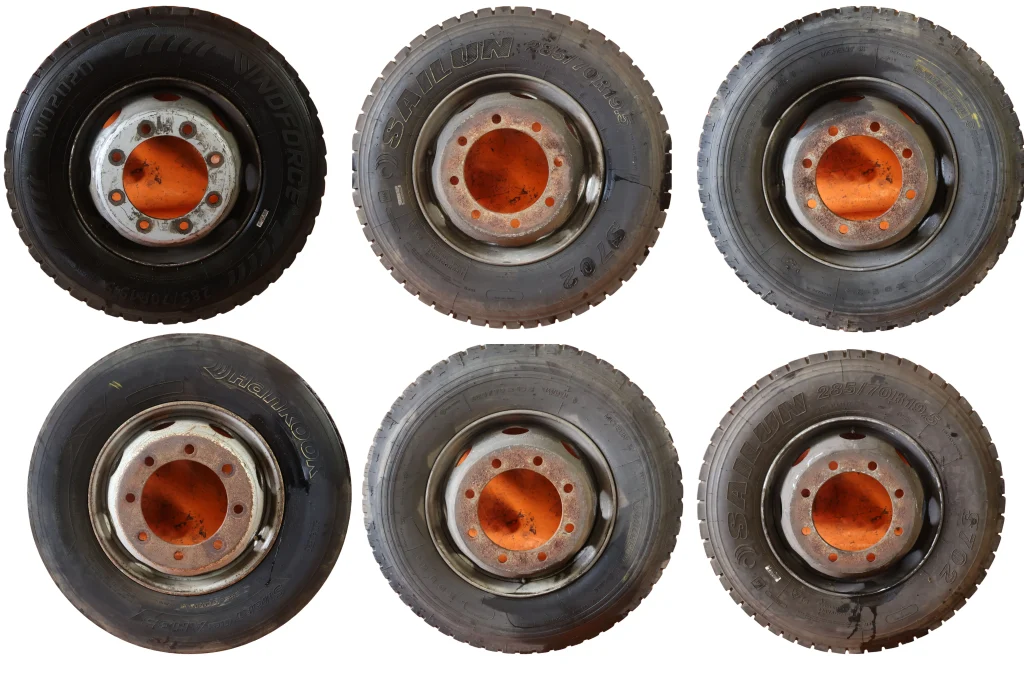 6X 285 70 Tyres On 8 Stud DAF Rims Message For Price - PT Parts